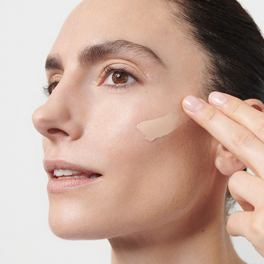 Dr. Hauschka tonālais krēms 03 chestnut, 30ml